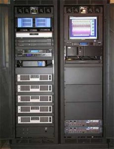 AVIXA DEFINE NORMAS PARA FABRICAÇÃO E MONTAGEM DE RACKS | Business Tech